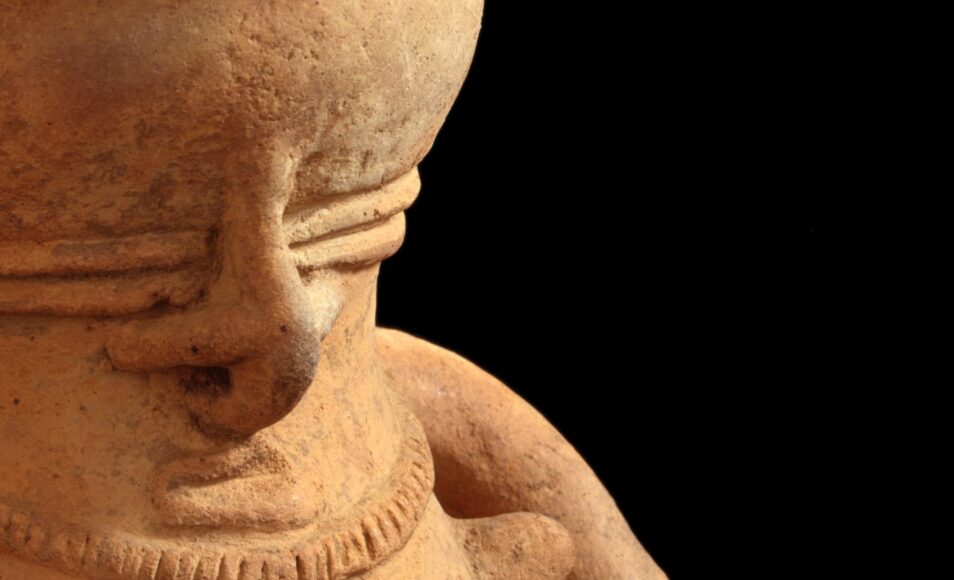 Cultura Zenú – Figura femenina | Arte Colombiano – La Nueva Bagatela